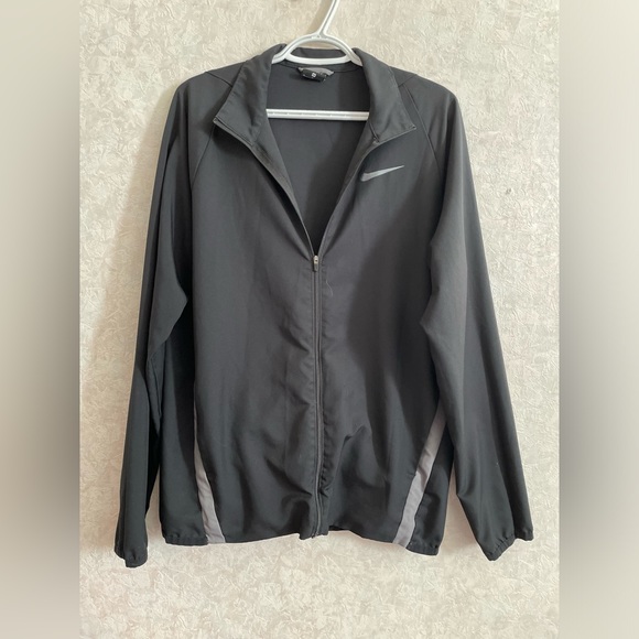 Nike | Jackets & Coats | Nike Dri Fit Mens Medium Thin Black Athletic ...